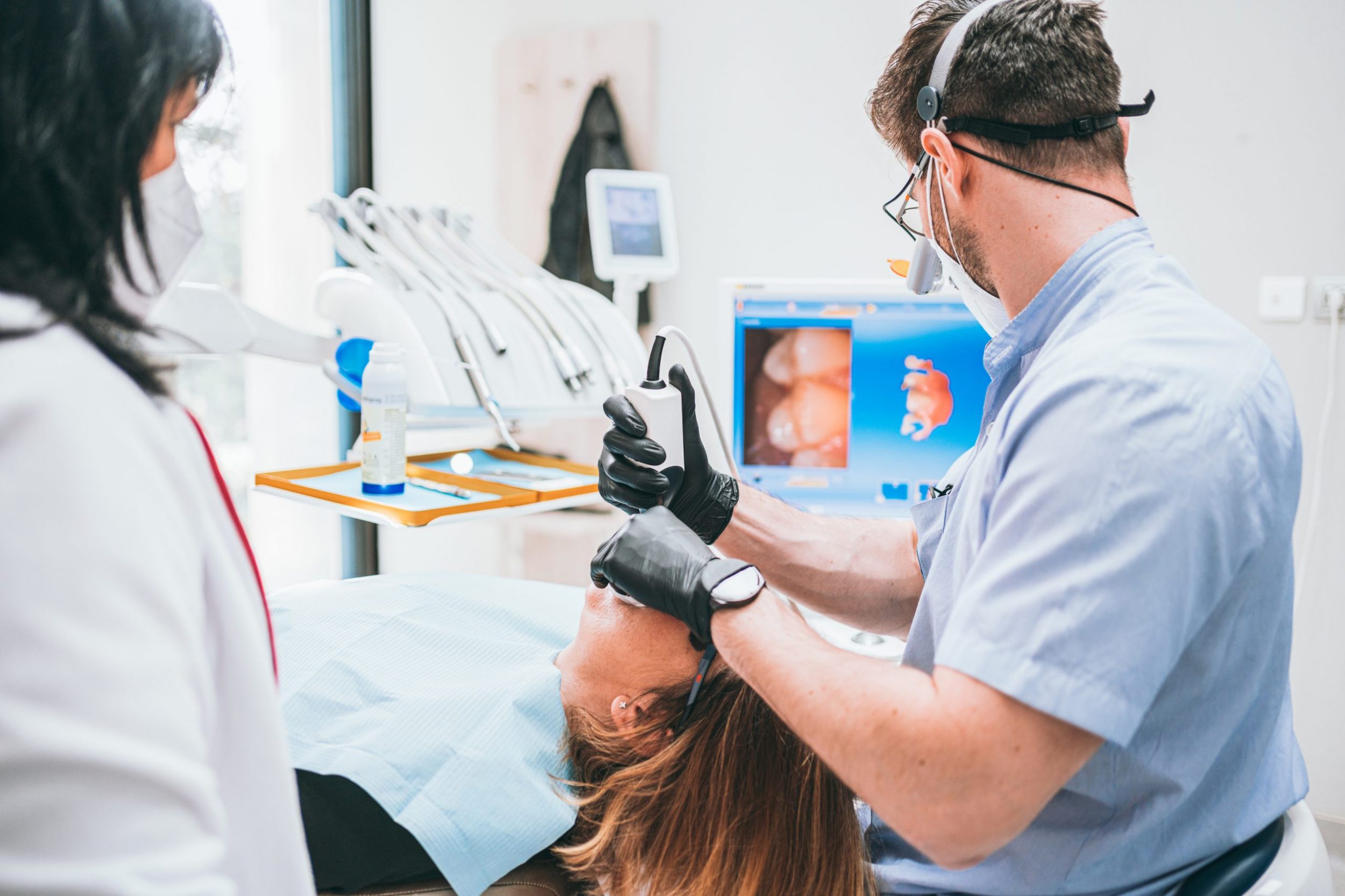 Otisky zubů? U nás se jich bát nemusíte. - Schill Dental Clinic